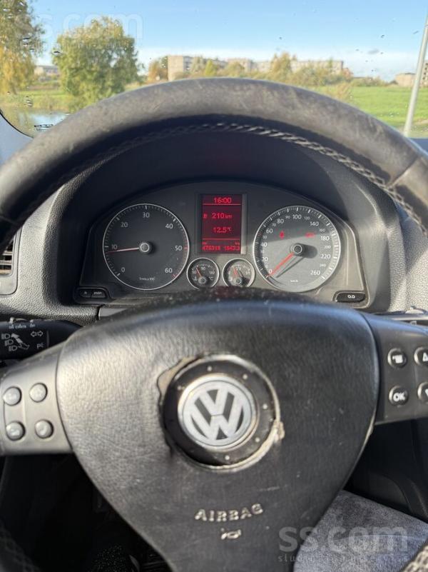 Melns Volkswagen Golf 2008 Balvi, ar dzinēja tilpumu 1.90 L un nobraukumu 475 tūkst. km par 1200 €, foto 9 vietnē AUTOMOTO.COM.LV