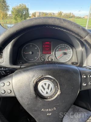 Melns Volkswagen Golf 2008 Balvi, ar dzinēja tilpumu 1.90 L un nobraukumu 475 tūkst. km par 1200 €, foto 9 vietnē AUTOMOTO.COM.LV