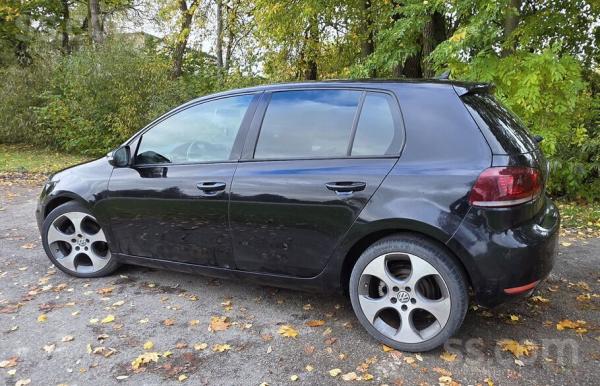 Volkswagen Golf 2008 Bauska vietnÄ Melns Volkswagen Golf 2008 Bauska, ar dzinÄja tilpumu 2.00 L un nobraukumu 330 tÅ«kst. km par 3100 ā¬, foto 6 vietnÄ AUTOMOTO.COM.LV