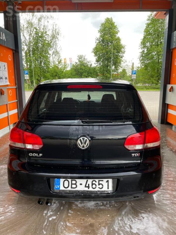Melns Volkswagen Golf 2009 Jelgava, ar dzinēja tilpumu 2.00 L un nobraukumu 349 tūkst. km par 3600 €, foto 5 vietnē AUTOMOTO.COM.LV