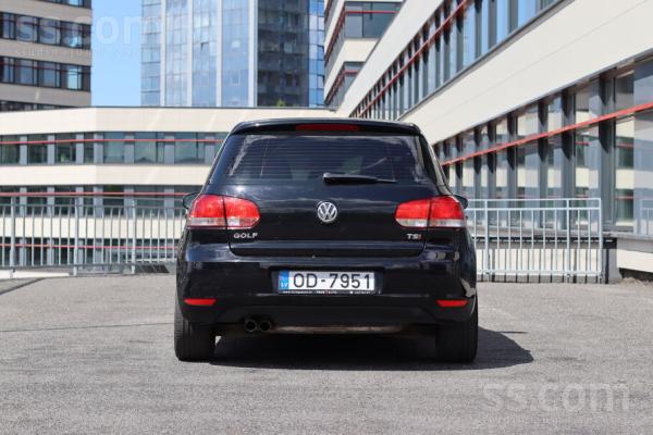 Melns Volkswagen Golf 2009 Rīga, ar dzinēja tilpumu 1.40 L un nobraukumu 0 tūkst. km par 3280 €, foto 5 vietnē AUTOMOTO.COM.LV