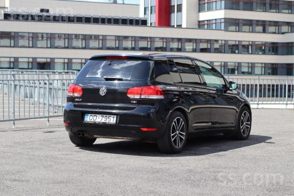 Melns Volkswagen Golf 2009 Rīga, ar dzinēja tilpumu 1.40 L un nobraukumu 0 tūkst. km par 3280 €, foto 6 vietnē AUTOMOTO.COM.LV