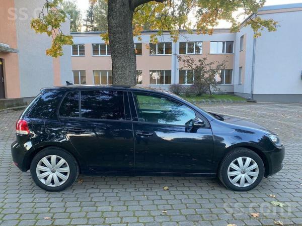 Black Volkswagen Golf 2009 in Jelgava, with an engine capacity of 2.00 L and mileage of 228 thousand km for 3650 €, photo 5 on AUTOMOTO.COM.LV