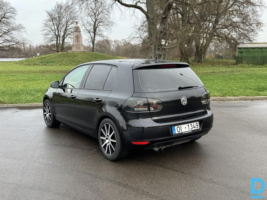 Melns Volkswagen Golf 2009 Rīga, ar dzinēja tilpumu 2.00 L un nobraukumu 299 tūkst. km par 4490 €, foto 4 vietnē AUTOMOTO.COM.LV