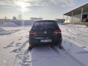 Black Volkswagen Golf 2009 in Kaunas, with an engine capacity of 1.97 L and mileage of 345 thousand km for 2699 €, photo 5 on AUTOMOTO.COM.LV