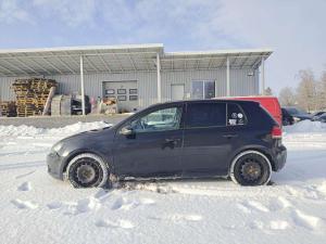 Black Volkswagen Golf 2009 in Kaunas, with an engine capacity of 1.97 L and mileage of 345 thousand km for 2699 €, photo 7 on AUTOMOTO.COM.LV