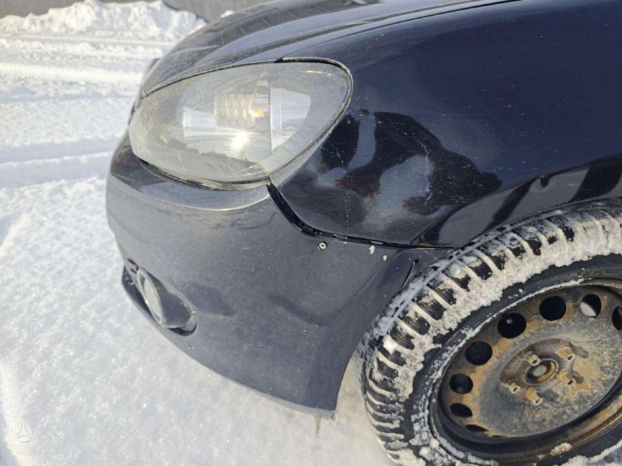 Black Volkswagen Golf 2009 in Kaunas, with an engine capacity of 1.97 L and mileage of 345 thousand km for 2699 €, photo 15 on AUTOMOTO.COM.LV