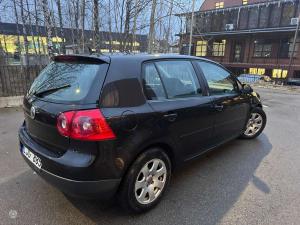 Melns Volkswagen Golf 2009 Kauņa, ar dzinēja tilpumu 1.90 L un nobraukumu 212 tūkst. km par 1000 €, foto 4 vietnē AUTOMOTO.COM.LV