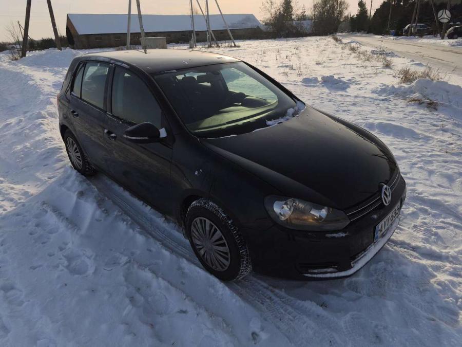 Black Volkswagen Golf 2009 in Siauliai, with an engine capacity of 1.39 L and mileage of 280 thousand km for 2350 €, photo 1 on AUTOMOTO.COM.LV