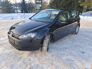 Black Volkswagen Golf 2009 in Birzai, with an engine capacity of 1.40 L and mileage of 290 thousand km for 2199 €, photo 2 on AUTOMOTO.COM.LV