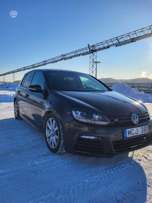 Melns Volkswagen Golf 2009 Kauņa, ar dzinēja tilpumu 1.40 L un nobraukumu 326 tūkst. km par 4200 €, foto 2 vietnē AUTOMOTO.COM.LV