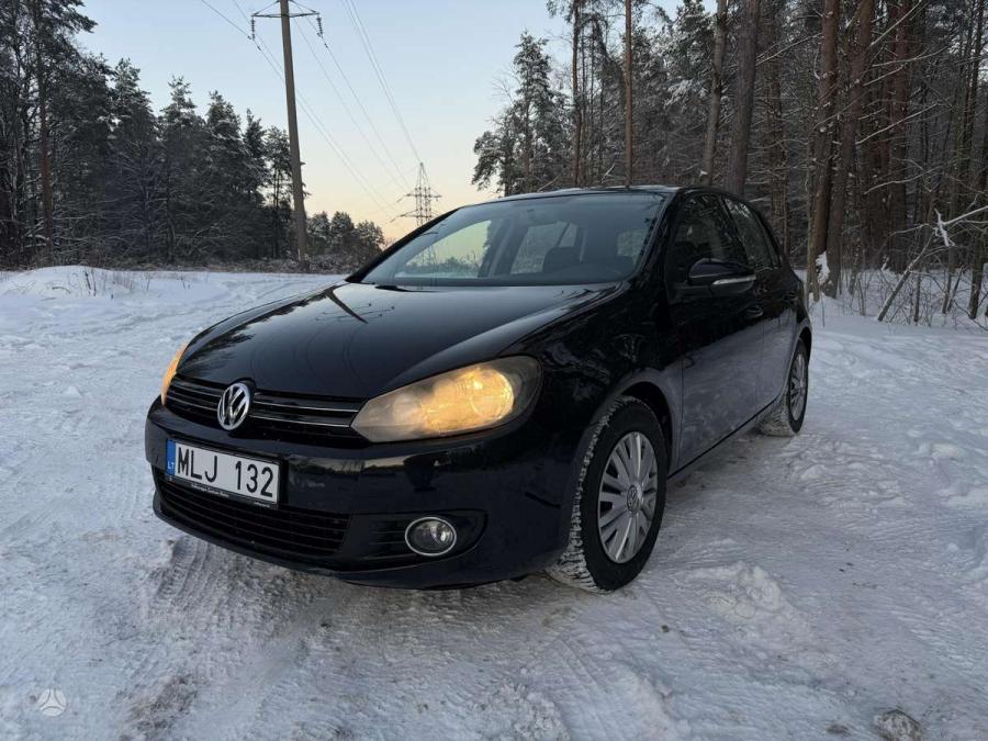 Black Volkswagen Golf 2009 in Vilnius, with an engine capacity of 1.39 L and mileage of 226 thousand km for 4000 €, photo 1 on AUTOMOTO.COM.LV