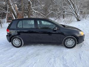 Black Volkswagen Golf 2009 in Vilnius, with an engine capacity of 1.39 L and mileage of 226 thousand km for 4000 €, photo 3 on AUTOMOTO.COM.LV