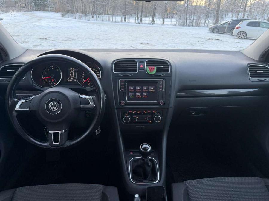 Black Volkswagen Golf 2009 in Vilnius, with an engine capacity of 1.39 L and mileage of 226 thousand km for 4000 €, photo 11 on AUTOMOTO.COM.LV