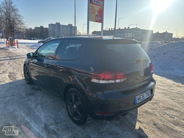 Black Volkswagen Golf 2009 in Kaunas, with an engine capacity of 1.40 L and mileage of 282 thousand km for 5999 €, photo 6 on AUTOMOTO.COM.LV
