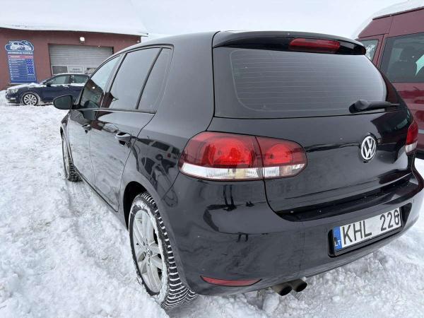Melns Volkswagen Golf 2009 Kėdainiai, ar dzinēja tilpumu 2.00 L un nobraukumu 289 tūkst. km par 3000 €, foto 5 vietnē AUTOMOTO.COM.LV