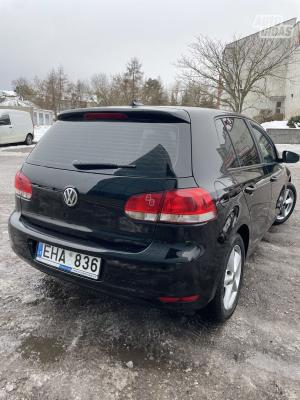 Black Volkswagen Golf 2009 in Alytus, with an engine capacity of 1.40 L and mileage of 200 thousand km for 3100 €, photo 5 on AUTOMOTO.COM.LV