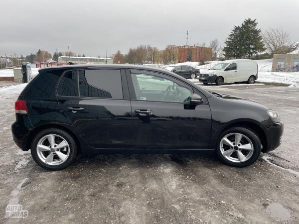 Black Volkswagen Golf 2009 in Alytus, with an engine capacity of 1.40 L and mileage of 200 thousand km for 2800 €, photo 4 on AUTOMOTO.COM.LV