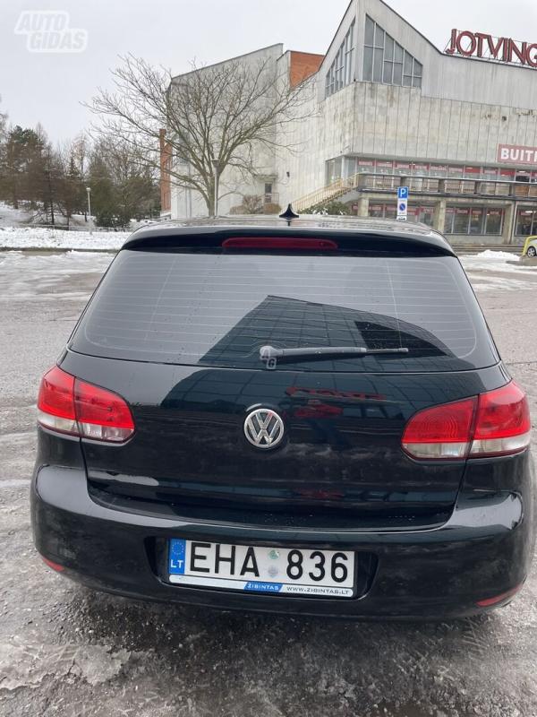 Black Volkswagen Golf 2009 in Alytus, with an engine capacity of 1.40 L and mileage of 200 thousand km for 2800 €, photo 6 on AUTOMOTO.COM.LV