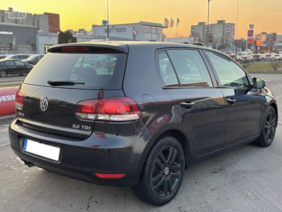 Black Volkswagen Golf 2009 in Kaunas, with an engine capacity of 2.00 L and mileage of 280 thousand km for 3750 €, photo 4 on AUTOMOTO.COM.LV