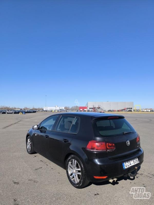Black Volkswagen Golf 2009 in Kaisiadorys, with an engine capacity of 2.00 L and mileage of 377 thousand km for 2300 €, photo 2 on AUTOMOTO.COM.LV