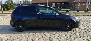 Black Volkswagen Golf 2009 in Panevezys, with an engine capacity of 2.00 L and mileage of 285 thousand km for 3800 €, photo 6 on AUTOMOTO.COM.LV