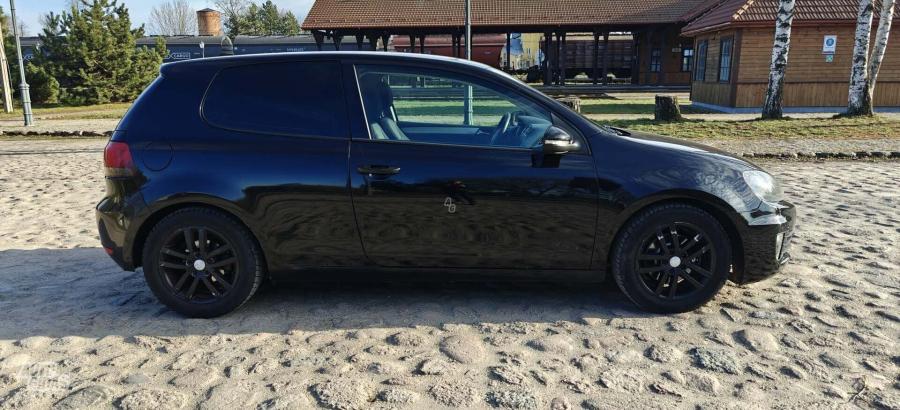Black Volkswagen Golf 2009 in Panevezys, with an engine capacity of 2.00 L and mileage of 285 thousand km for 3800 €, photo 6 on AUTOMOTO.COM.LV
