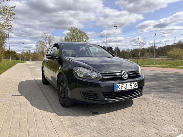 Melns Volkswagen Golf 2009 Viļņa, ar dzinēja tilpumu 2.00 L un nobraukumu 378 tūkst. km par 2350 €, foto 1 vietnē AUTOMOTO.COM.LV