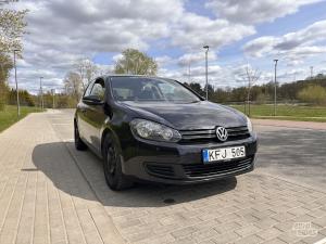 Melns Volkswagen Golf 2009 Viļņa, ar dzinēja tilpumu 2.00 L un nobraukumu 378 tūkst. km par 2350 €, foto  vietnē AUTOMOTO.COM.LV