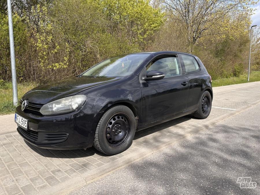 Melns Volkswagen Golf 2009 Viļņa, ar dzinēja tilpumu 2.00 L un nobraukumu 378 tūkst. km par 2350 €, foto 4 vietnē AUTOMOTO.COM.LV