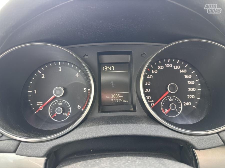 Melns Volkswagen Golf 2009 Viļņa, ar dzinēja tilpumu 2.00 L un nobraukumu 378 tūkst. km par 2350 €, foto 10 vietnē AUTOMOTO.COM.LV