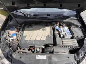 Melns Volkswagen Golf 2009 Viļņa, ar dzinēja tilpumu 2.00 L un nobraukumu 378 tūkst. km par 2350 €, foto 11 vietnē AUTOMOTO.COM.LV