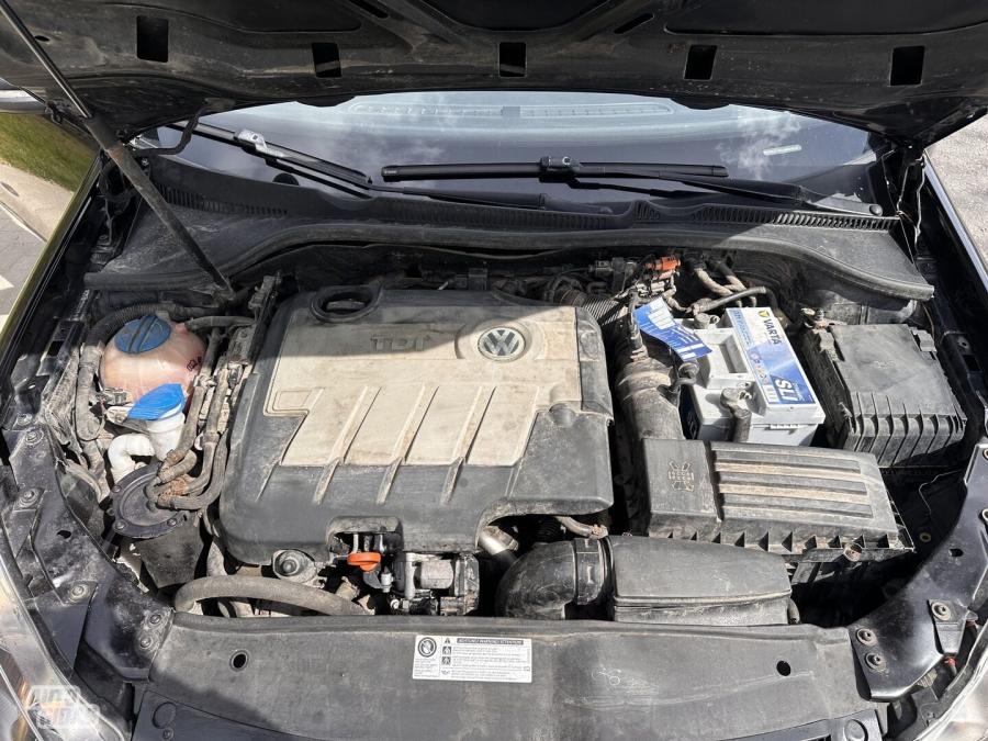 Melns Volkswagen Golf 2009 Viļņa, ar dzinēja tilpumu 2.00 L un nobraukumu 378 tūkst. km par 2350 €, foto 11 vietnē AUTOMOTO.COM.LV