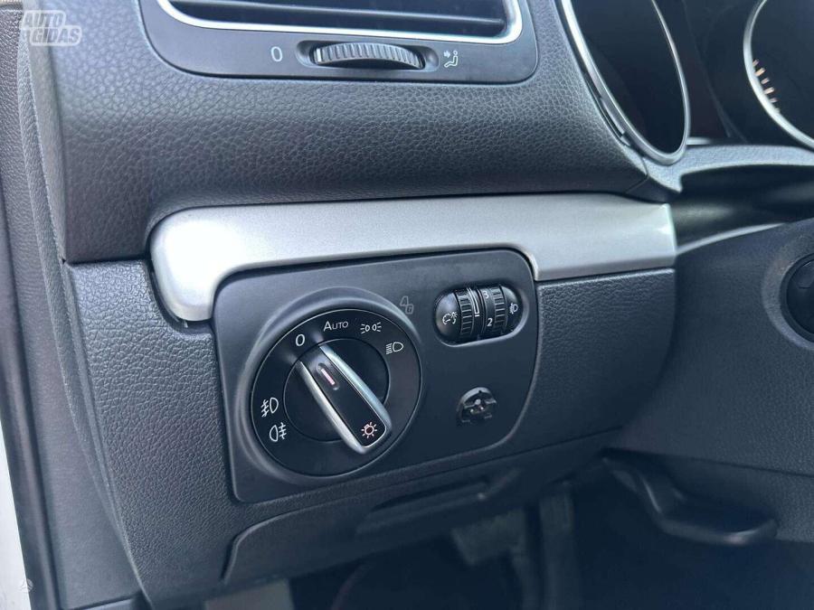 Melns Volkswagen Golf 2009 Viļņa, ar dzinēja tilpumu 1.60 L un nobraukumu 109 tūkst. km par 5850 €, foto 20 vietnē AUTOMOTO.COM.LV