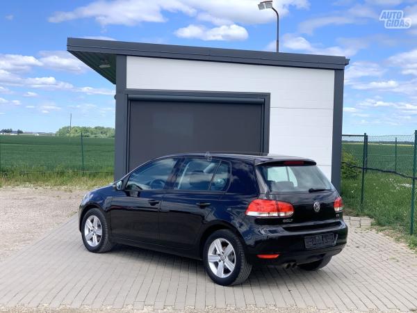 Black Volkswagen Golf 2009 in Kaunas, with an engine capacity of 1.40 L and mileage of 262 thousand km for 4250 €, photo 4 on AUTOMOTO.COM.LV