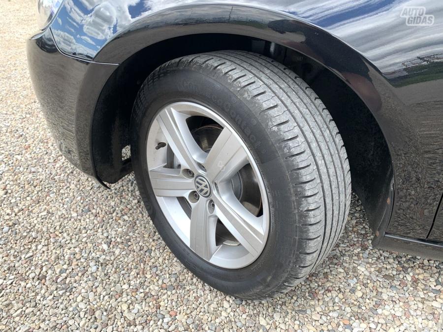 Black Volkswagen Golf 2009 in Kaunas, with an engine capacity of 1.40 L and mileage of 262 thousand km for 4250 €, photo 32 on AUTOMOTO.COM.LV
