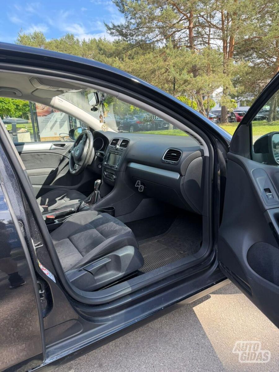 Black Volkswagen Golf 2009 in Marijampole, with an engine capacity of 2.00 L and mileage of 348 thousand km for 5650 €, photo 24 on AUTOMOTO.COM.LV