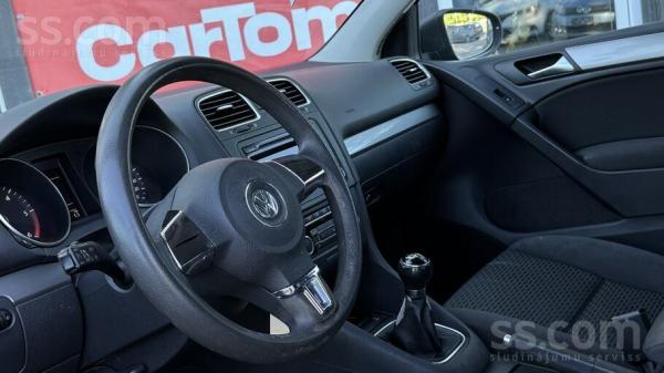 Melns Volkswagen Golf 2009 Rīga, ar dzinēja tilpumu 1.60 L un nobraukumu 185 tūkst. km par 1950 €, foto 5 vietnē AUTOMOTO.COM.LV