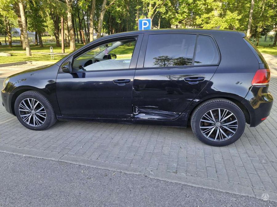Black Volkswagen Golf 2009 in Kaunas, with an engine capacity of 2.00 L and mileage of 192 thousand km for 4050 €, photo 14 on AUTOMOTO.COM.LV