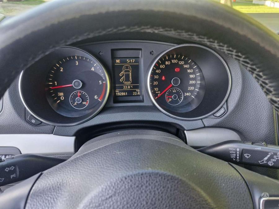 Black Volkswagen Golf 2009 in Kaunas, with an engine capacity of 2.00 L and mileage of 192 thousand km for 4050 €, photo 20 on AUTOMOTO.COM.LV