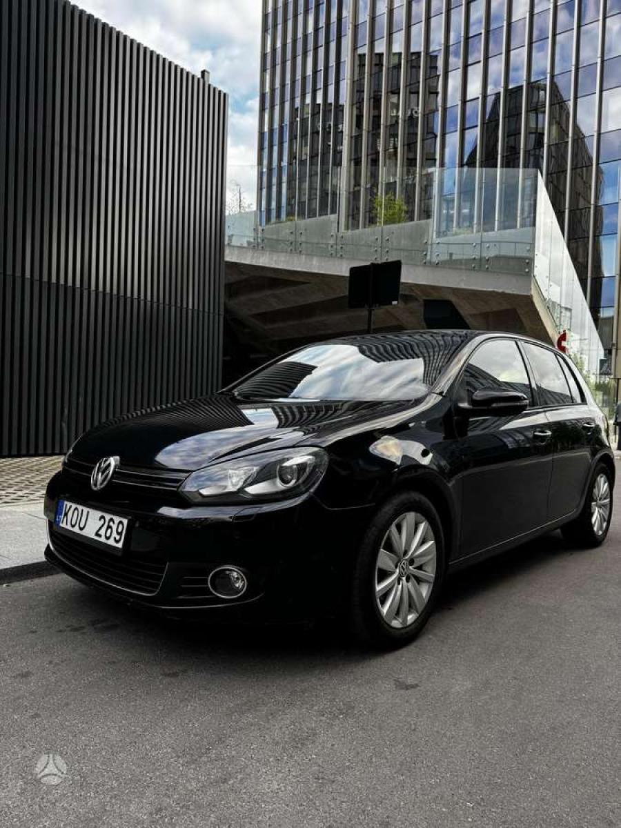 Black Volkswagen Golf 2009 in Vilnius, with an engine capacity of 2.00 L and mileage of 366 thousand km for 4200 €, photo 1 on AUTOMOTO.COM.LV