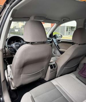 Black Volkswagen Golf 2009 in Vilnius, with an engine capacity of 2.00 L and mileage of 366 thousand km for 4200 €, photo 17 on AUTOMOTO.COM.LV