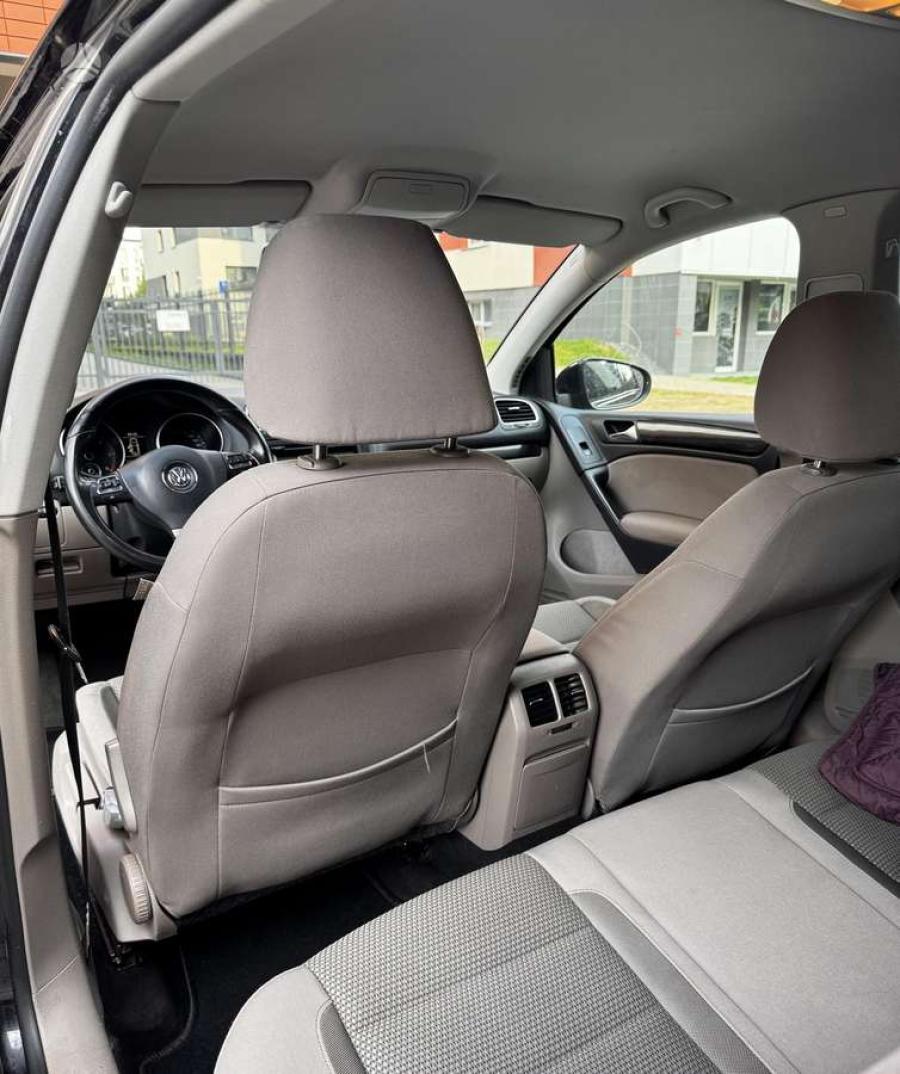Black Volkswagen Golf 2009 in Vilnius, with an engine capacity of 2.00 L and mileage of 366 thousand km for 4200 €, photo 17 on AUTOMOTO.COM.LV