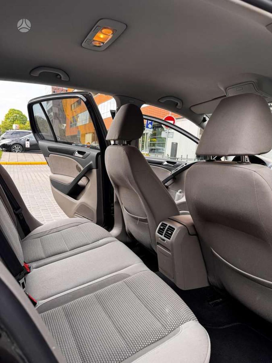Black Volkswagen Golf 2009 in Vilnius, with an engine capacity of 2.00 L and mileage of 366 thousand km for 4200 €, photo 18 on AUTOMOTO.COM.LV