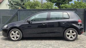 Black Volkswagen Golf 2009 in Kaunas, with an engine capacity of 1.60 L and mileage of 190 thousand km for 4699 €, photo 7 on AUTOMOTO.COM.LV