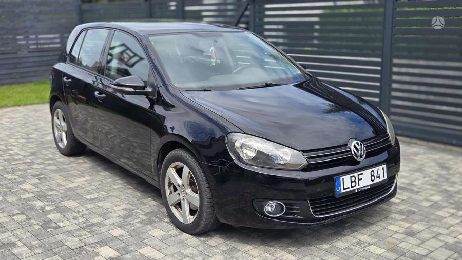 Black Volkswagen Golf 2009 in Kaunas, with an engine capacity of 1.60 L and mileage of 190 thousand km for 4699 €, photo 9 on AUTOMOTO.COM.LV