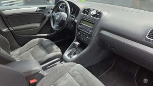 Black Volkswagen Golf 2009 in Kaunas, with an engine capacity of 1.60 L and mileage of 190 thousand km for 4699 €, photo 11 on AUTOMOTO.COM.LV