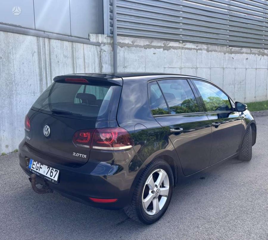Melns Volkswagen Golf 2009 Viļņa, ar dzinēja tilpumu 1.97 L un nobraukumu 363 tūkst. km par 3650 €, foto 1 vietnē AUTOMOTO.COM.LV