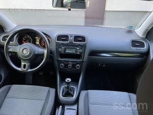 Melns Volkswagen Golf 2009 Jelgava, ar dzinēja tilpumu 1.40 L un nobraukumu 180 tūkst. km par 4990 €, foto 18 vietnē AUTOMOTO.COM.LV