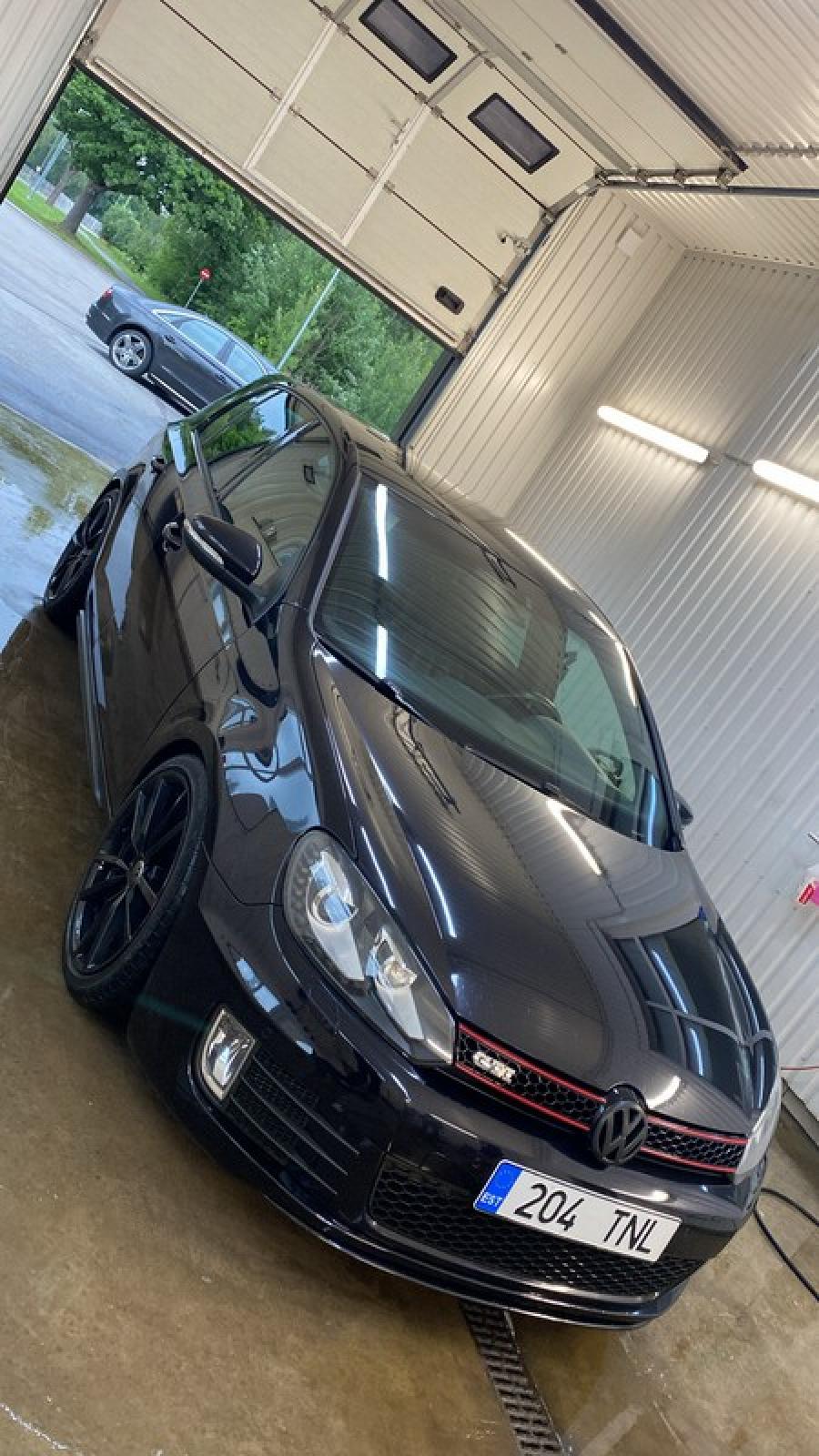 Melns Volkswagen Golf 2009 Tiri, ar dzinēja tilpumu 2.00 L un nobraukumu 238 tūkst. km par 8500 €, foto 8 vietnē AUTOMOTO.COM.LV